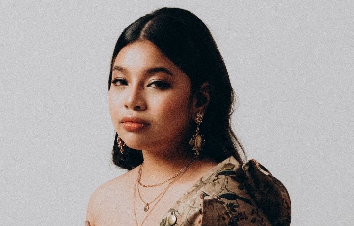 A story Elha Nympha heard led to write “Babalik” – MANILA CONCERT SCENE